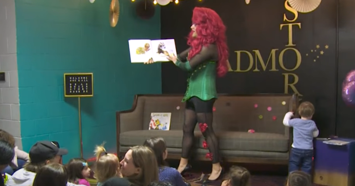 AFN - Vaudeville hook inches closer to drag queens